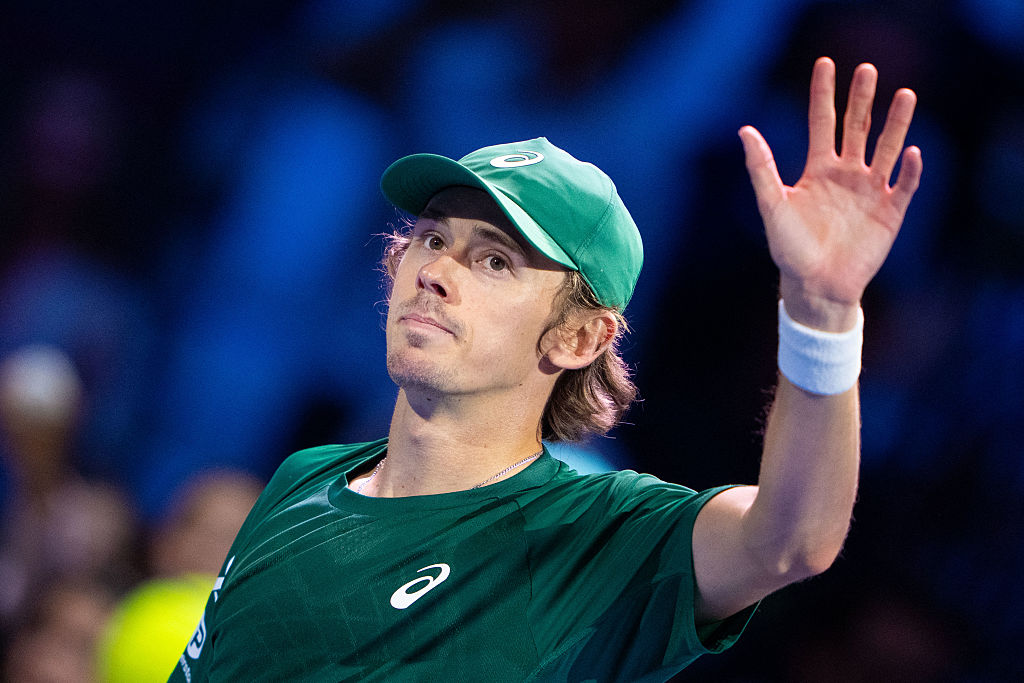 De Minaur soars into ATP Vienna quarters