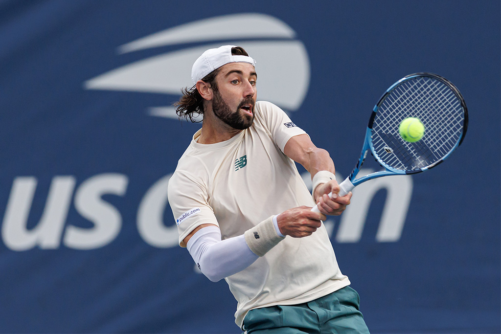 Thompson shows mettle to reach US Open second round