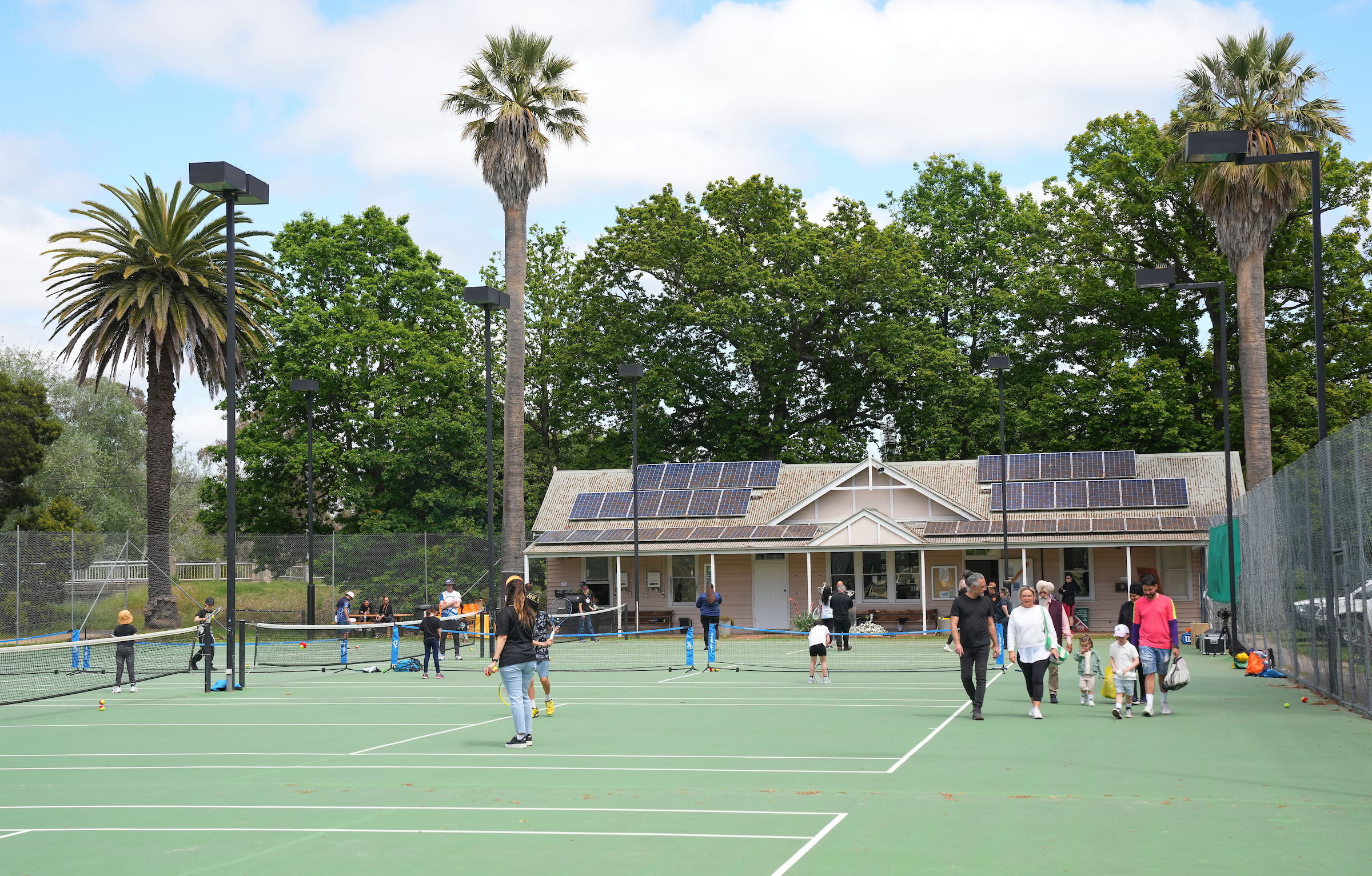 Tennis Clubs Management Models