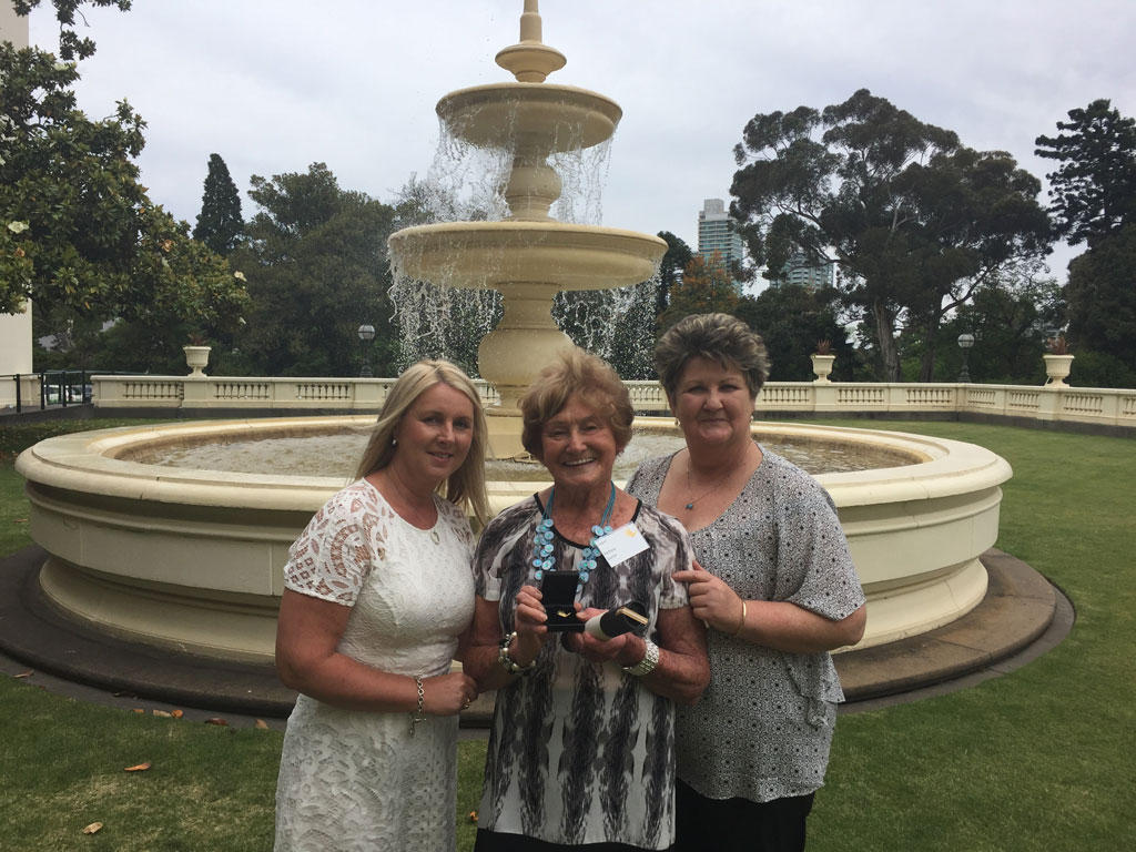 Keon Park’s Barbara Curry wins a 2016 Premier’s Volunteer Champions ...